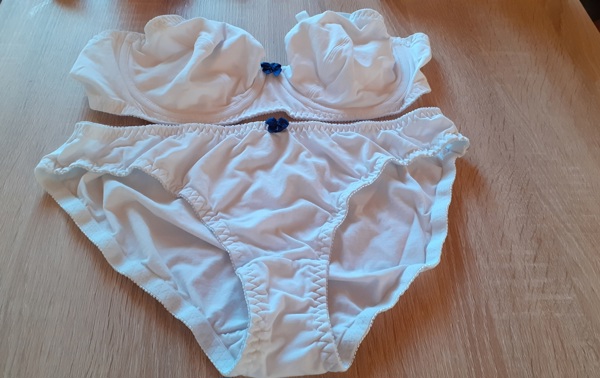 Neues Damen Bügel- BH Set : Cup 80 b weiß in Apen - Sonstige Kleidung ...