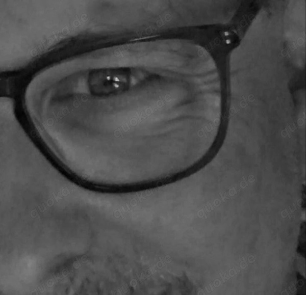 Biete mich Di bis Fr von 7 bis 12 Uhr als Massage und Nacktputzersklave ...