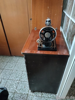Pfaff Nähmaschine mit Unterschrank, voll funktionsfähig in Worms ...